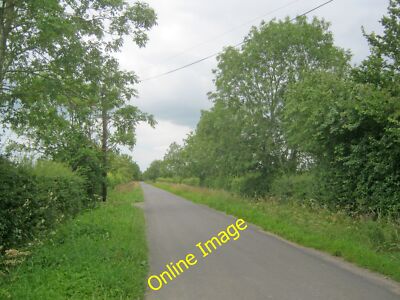 Photo 12x8 Cloatley Road Hankerton Looking west along the straight lane ...