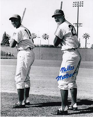 NELSON MATHEWS CHICAGO CUBS W/ ERNIE BANKS ACTION SIGNED 8x10 | eBay