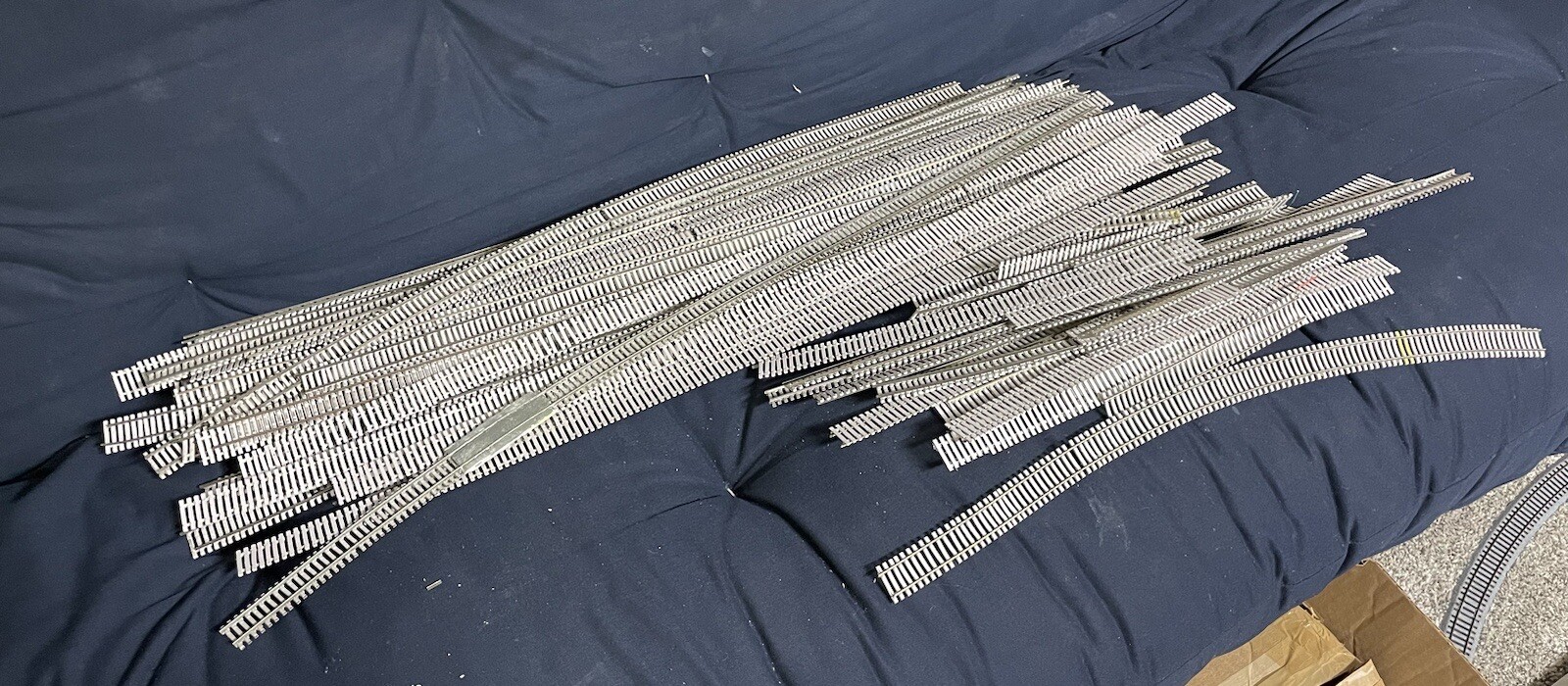 HUGE LOT HO-Scale Micro Engineering Code 83 Flex Track w/ Concrete Ties ...