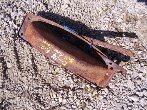 Allis Chalmers D14 AC tractor ORIG transmission drop housing R bottom ...