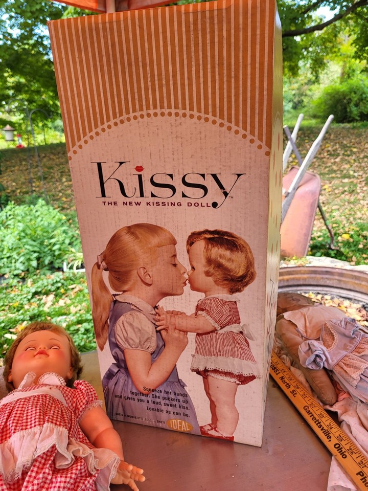 VINTAGE 22" IDEAL KISSY~ORIGINAL W/BOX~KISSES AND MAKE THE SMOOCH SQUEAK SOUND | eBay