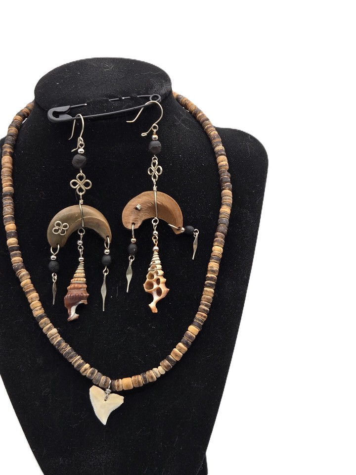 Brown Wood Seed Beads 9" Necklace & Sea Shell Black Bead Pierced ...