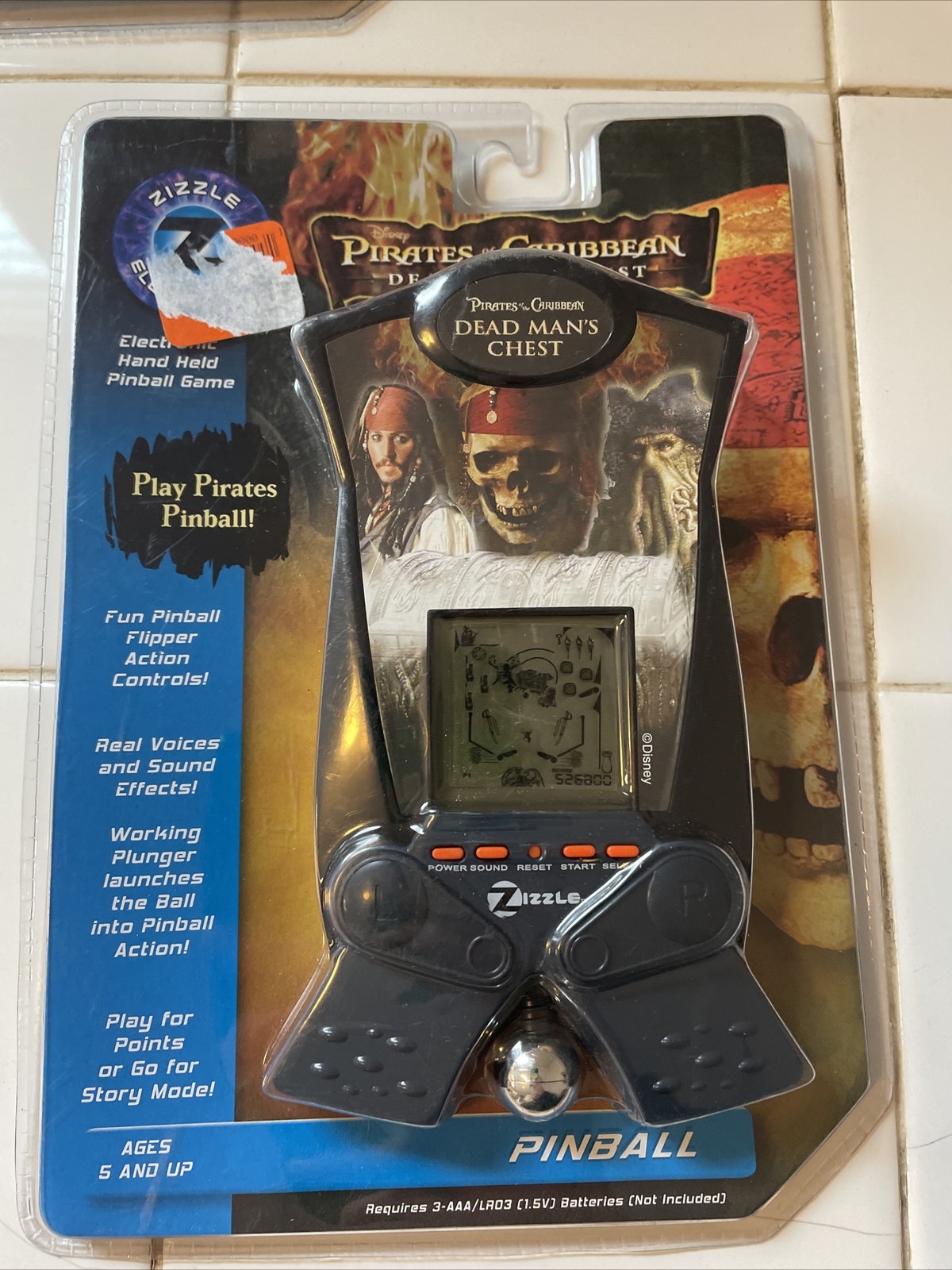 Zizzle Pirates of the Caribbean Dead Man's Chest Handheld Pinball Game ...