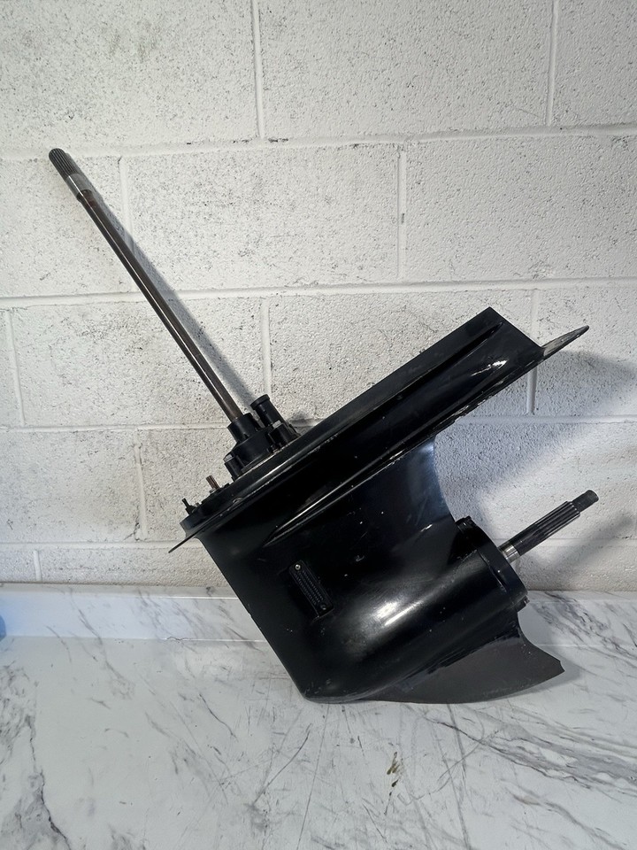 Suzuki DF115 DF140 20” Std Rotation Lower Unit Gearcase For Parts | eBay