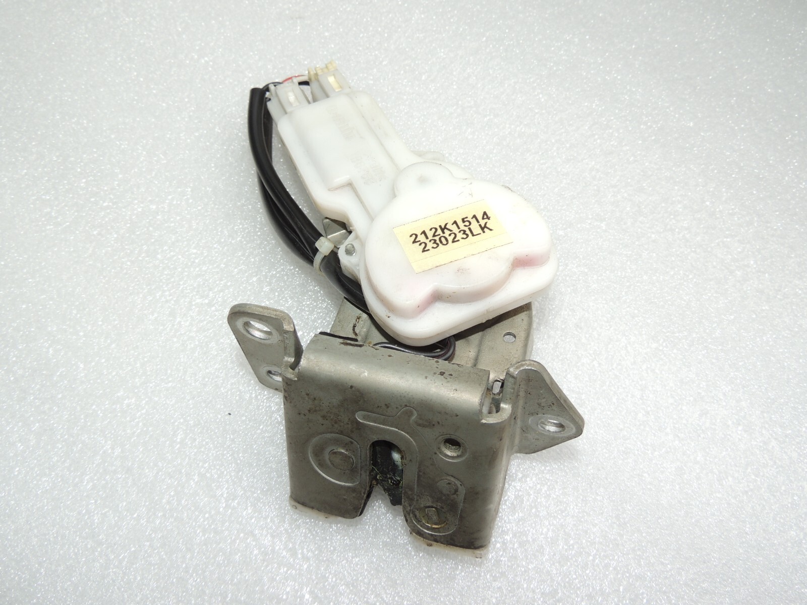 Suzuki Vitara LY IV Heckklappenschloss 8251054P10 82510-54P10 for sale ...