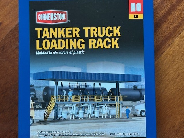 FUEL TANKER TRUCK UNLOADING / LOADING PLANT HO Scale PLASTIC 933-3169 ...