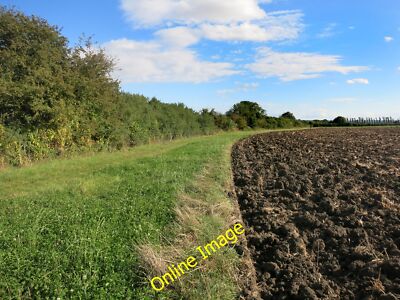 Photo 6x4 A Generous Margin Warborough Loads of room left here for the ...