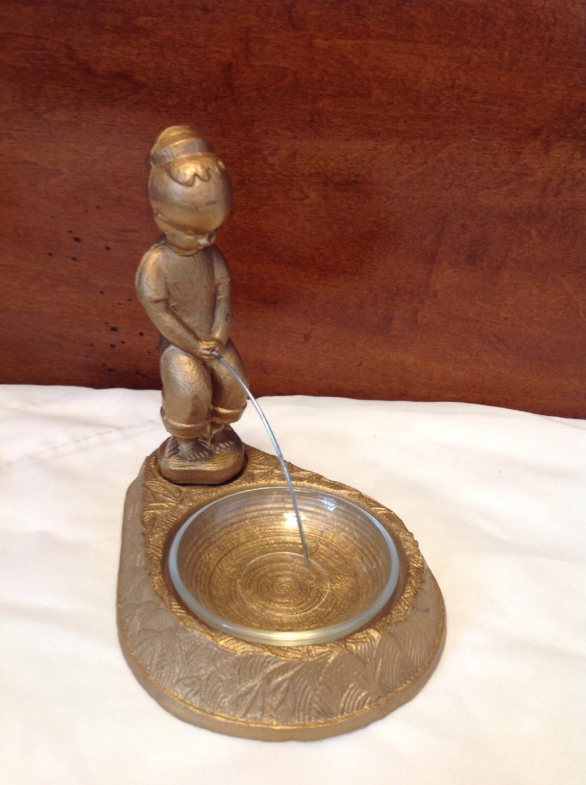 Vintage Syroco Ceramic "Lad Peeing In Fish Pond" Novelty Ashtray ...