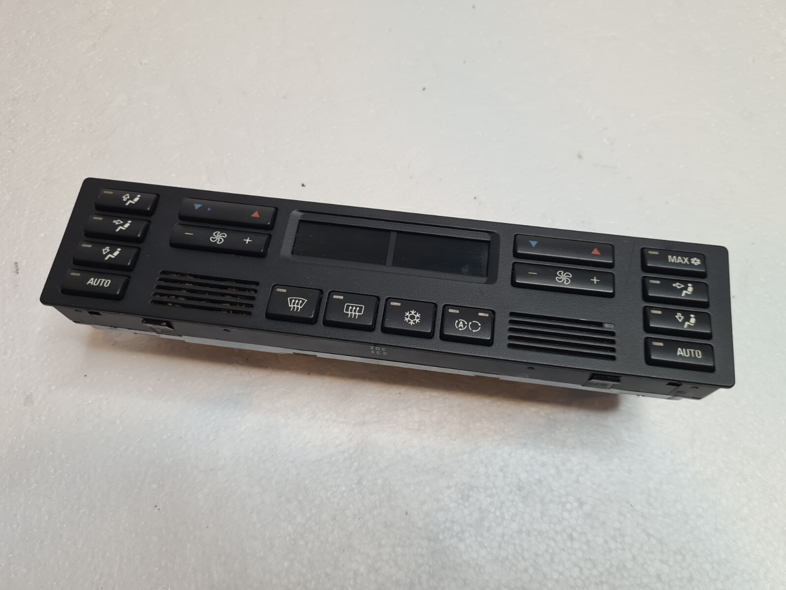 BMW E38 99-01 740i 740iL 750iL Digital dual climate control unit ...