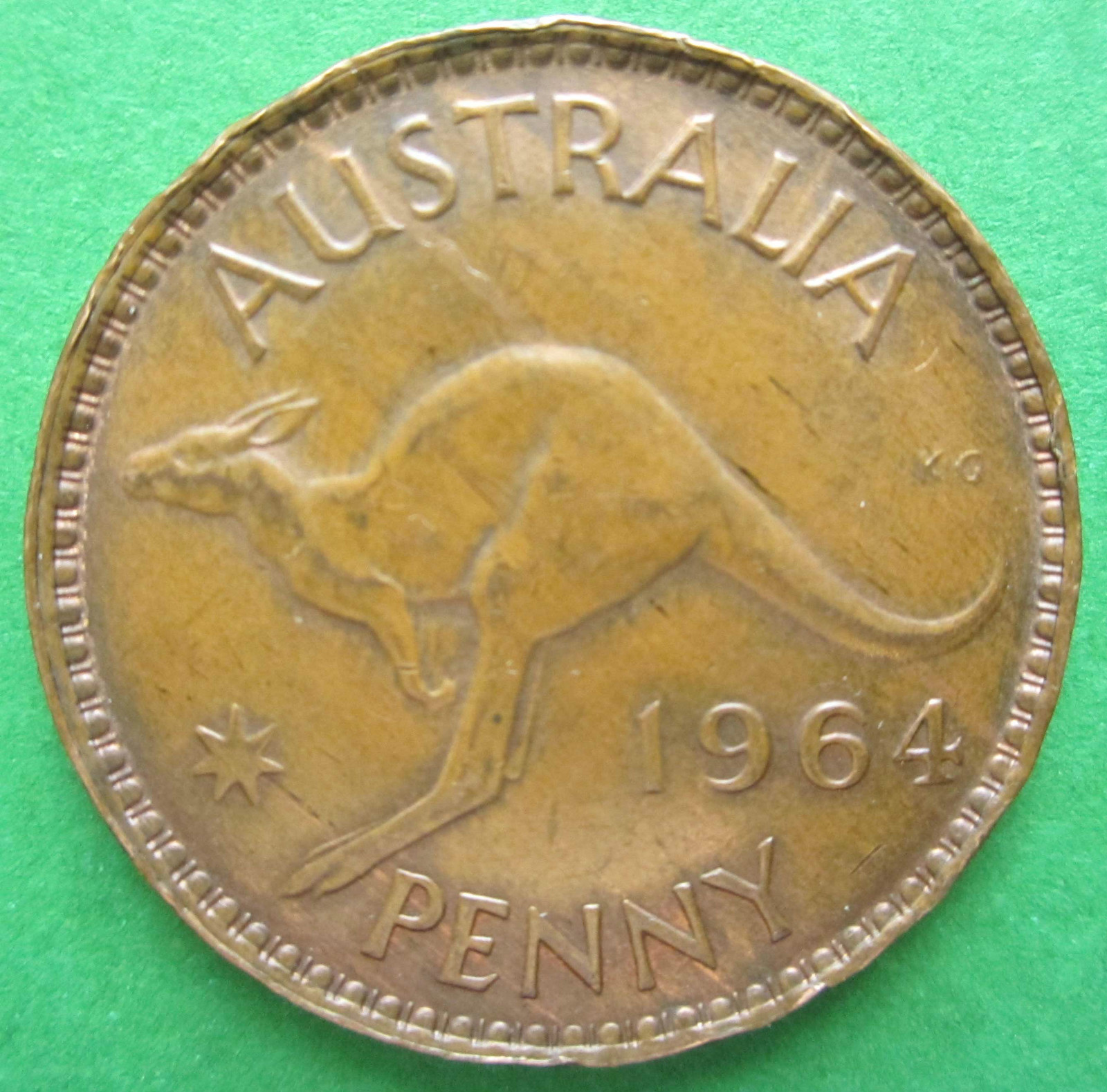 1964 Australia 1d One Penny ** ERROR CRENULATED EDGE ** #1064 =SUPER ...