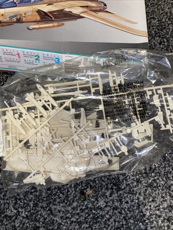 Desert Storm Aircraft GR.1 TORNADO 1/72 Model Kit Monogram No. 5477 ...