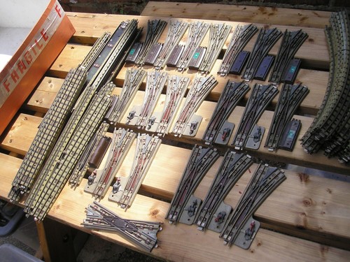 Hornby Dublo 3 Rail Track sold in various packs on request app 230 ...
