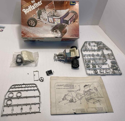 1:25 Revell Rodfather T-bucket Roadster | eBay