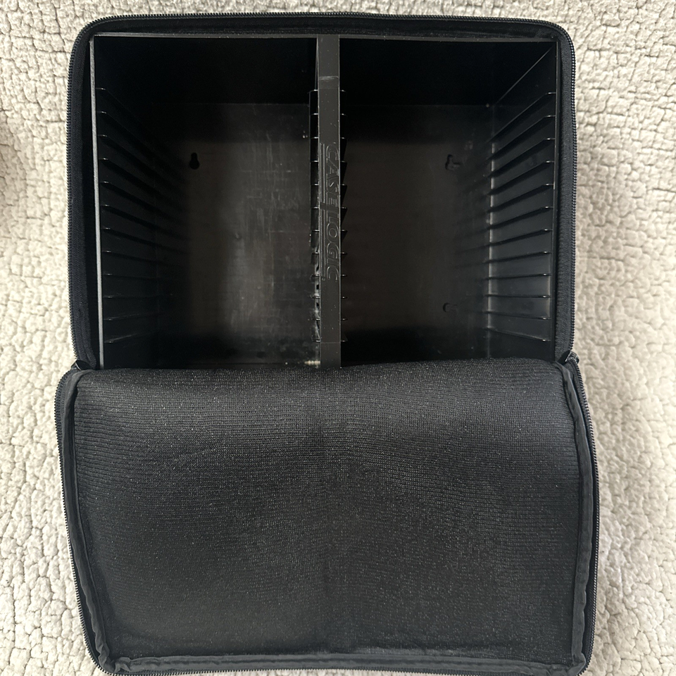 Vintage 1990s Case Logic 30 CD Compact Disc JEWEL Carrying Case Storage ...