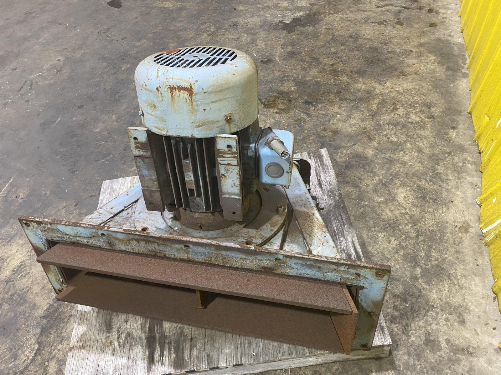 25 HP PANGBORN ROTOBLAST SHOT BLAST WHEEL WITH TOSHIBA MOTOR, 3 ...