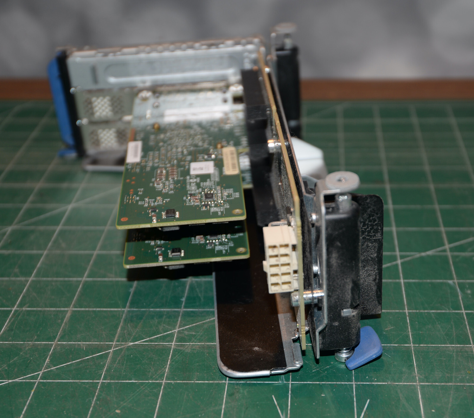 HP ProLiant DL380p G8 3-Slot PCI Riser Module with 2 Cards (SAS9201-8e ...