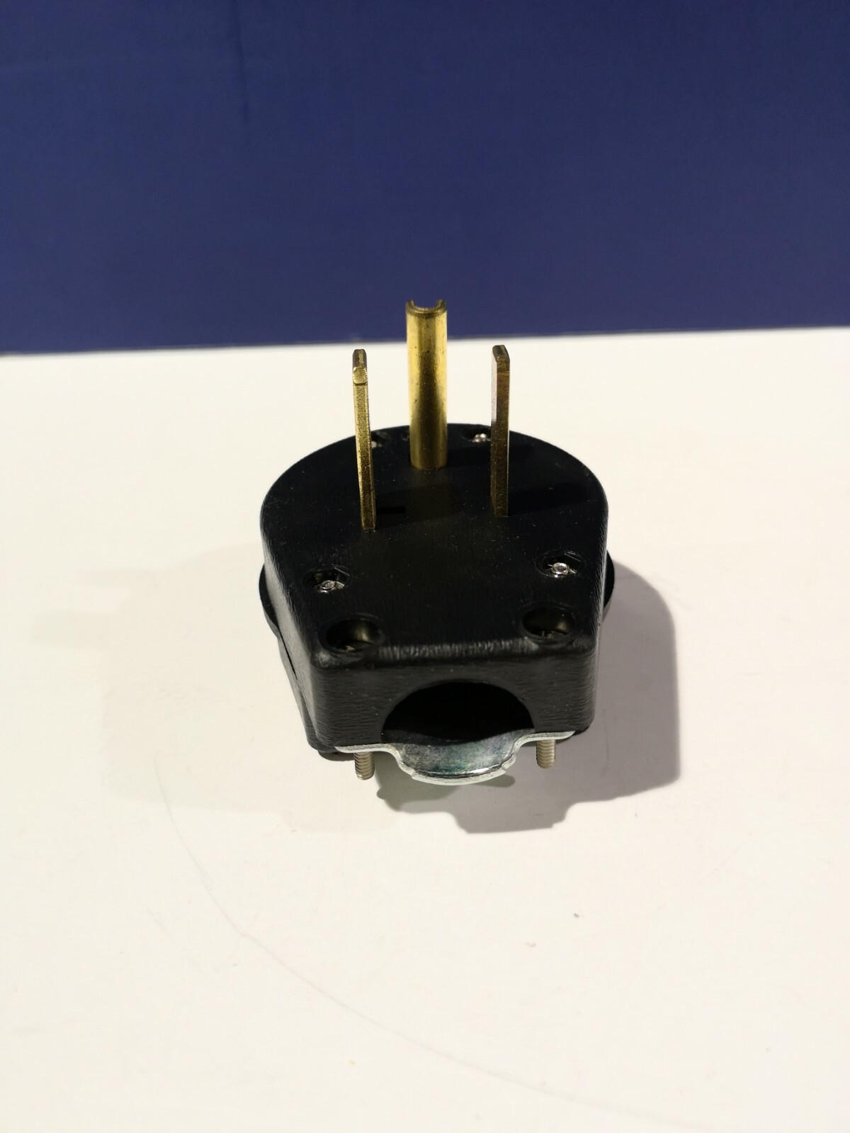 Universal Angle Ground Cap 3-Wire Black NEMA 5-30P 5-50P 50A 125V NEW ...