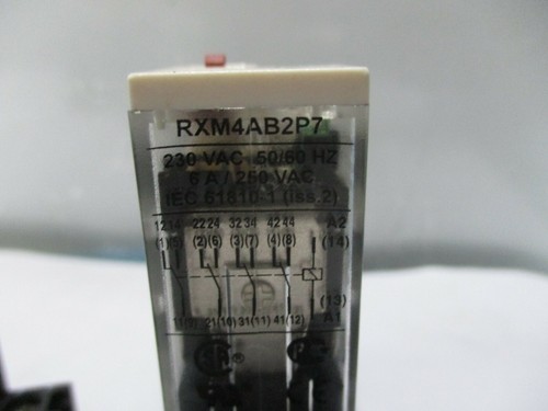 Lot of 5 Schneider RXZE2S114M Relay Socket With RXM4AB2P7 / RXM4AB2BD ...