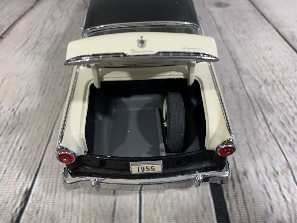 Vtg Danbury Mint Diecast Car Model Scale 1:24 1955 Ford Fairlane Crown ...