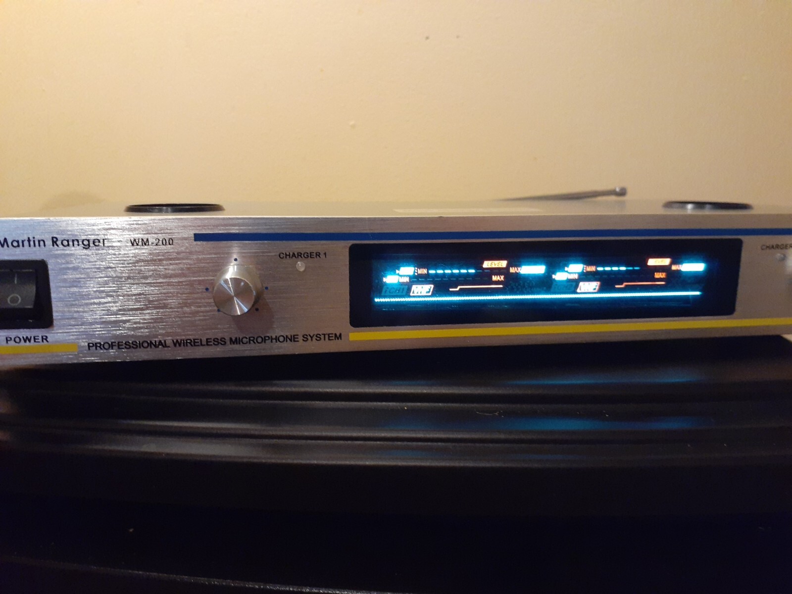 Martin Ranger WM-200 Professional Wireless Microphone Receiver No Mics ...