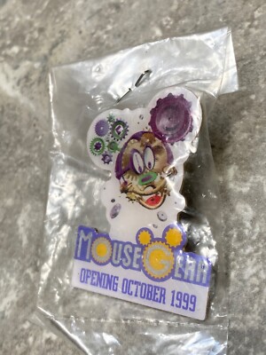 DISNEY WDW EPCOT MOUSE GEAR OPENING DAY 1999 PIN BADGE MICKEY MOUSE ...