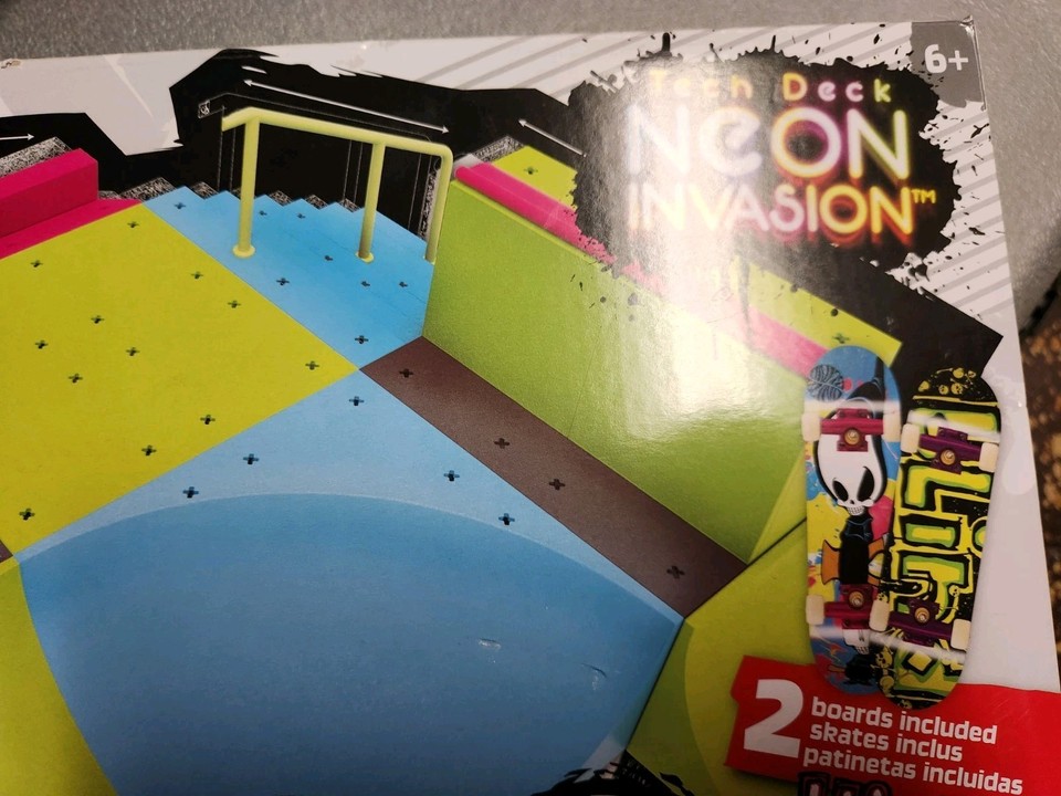 TECH DECK, Neon Mega Park X-Connect Creator, Glow-in-The-Dark ...