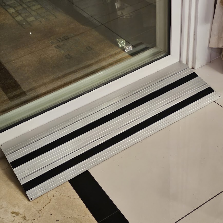 Rise threshold Wheelchair, walkers ramp Mobility aids, Heavy-duty ...