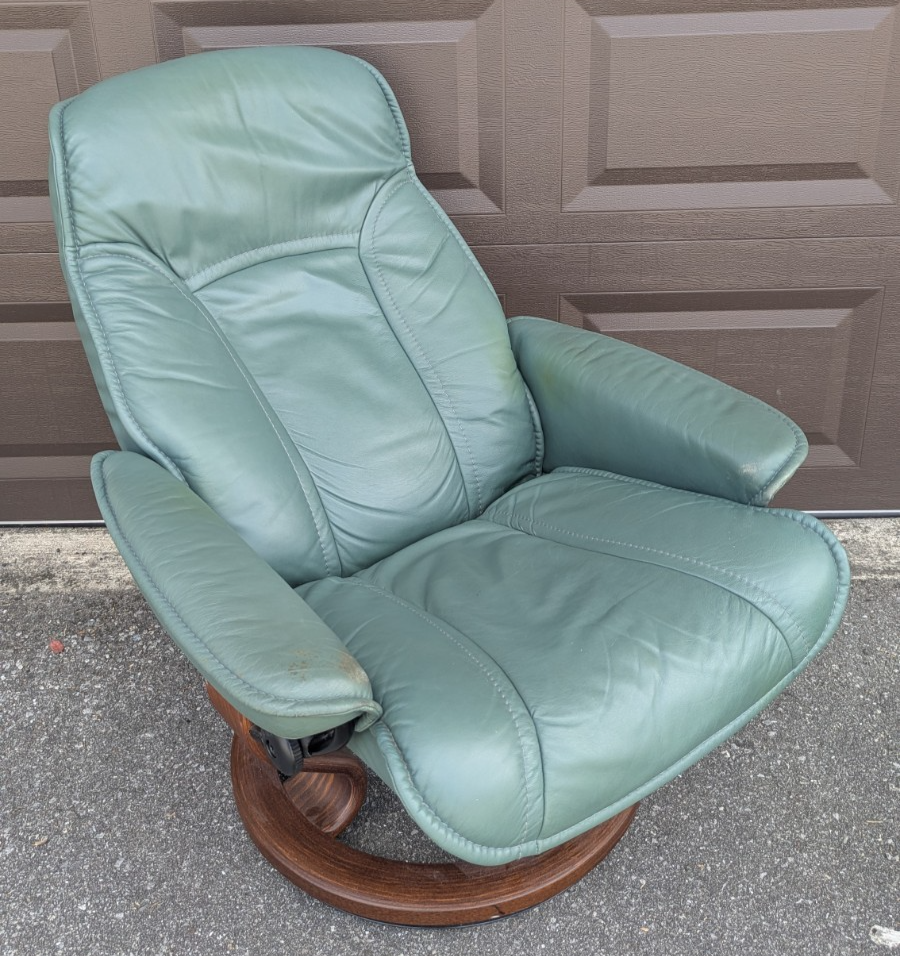 Ekornes Stressless Medium Green "Senator" Leather Recliner Chair ...