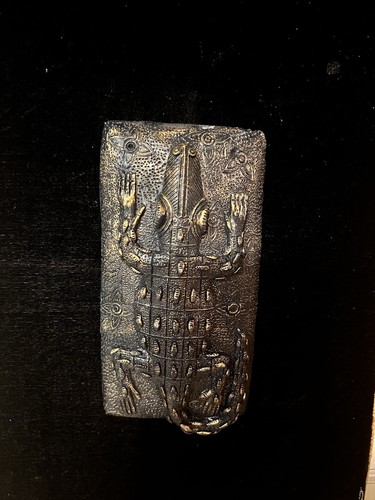 Small Alligator Plaque Mounted On Board. Ceramic? Resin? Gold & Black ...