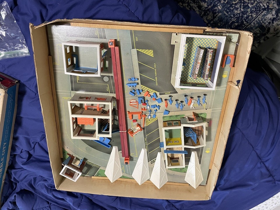 Very Rare NMIB Large Playset 1964 Remco Magnetic Thimble City #670 | eBay