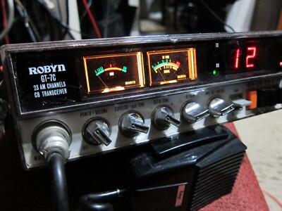 Vintage Robyn GT-7C 23 Channel CB Citizens Band Mobile Transceiver TWIN ...