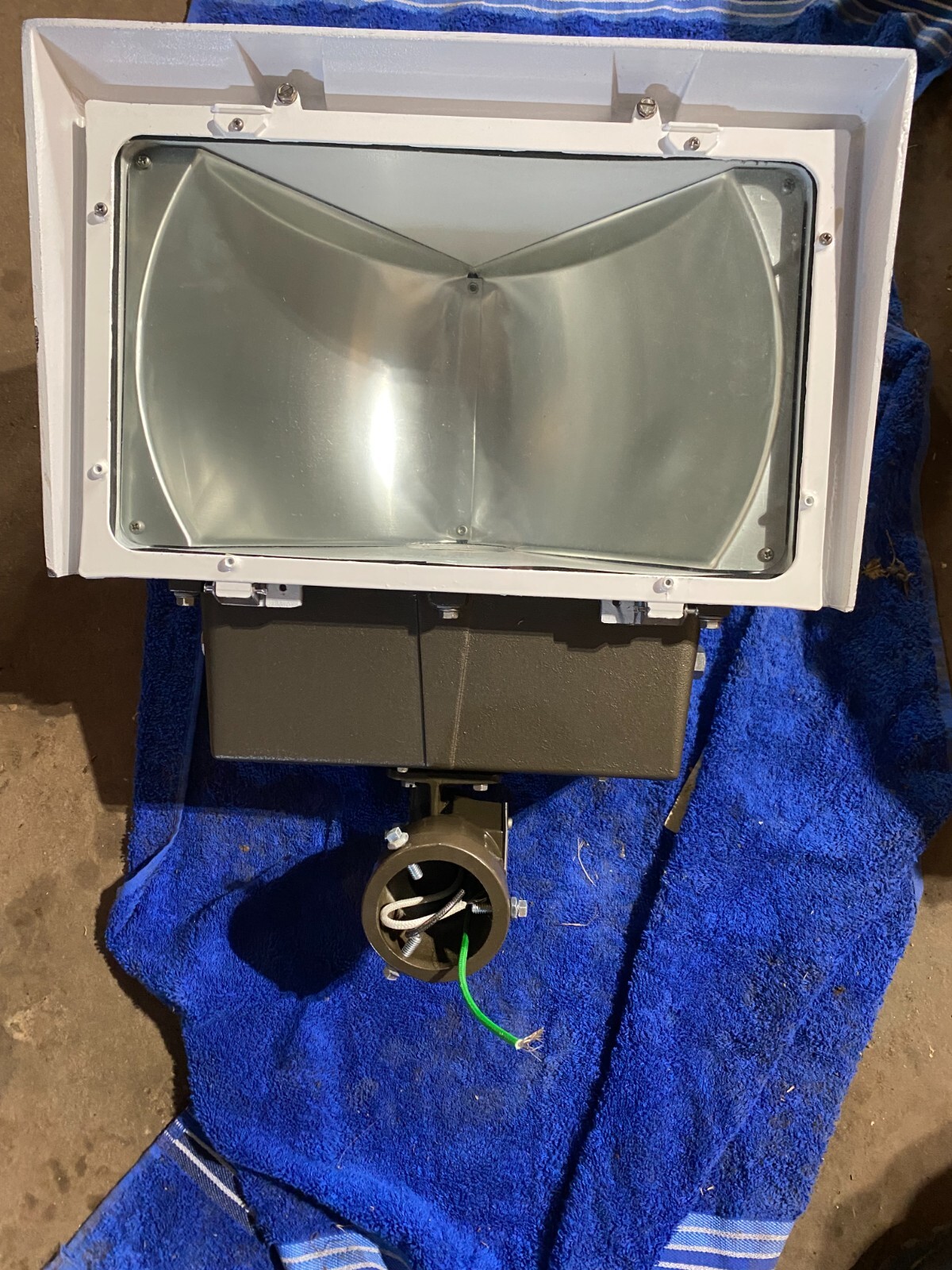 NEW NORTH STAR LIGHTING SF-374H-120H-V-UP-120V OUTDOOR FIXTURE | eBay