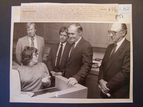 Glossy Press Photo President & Founder of Data General Corp Edson D de ...
