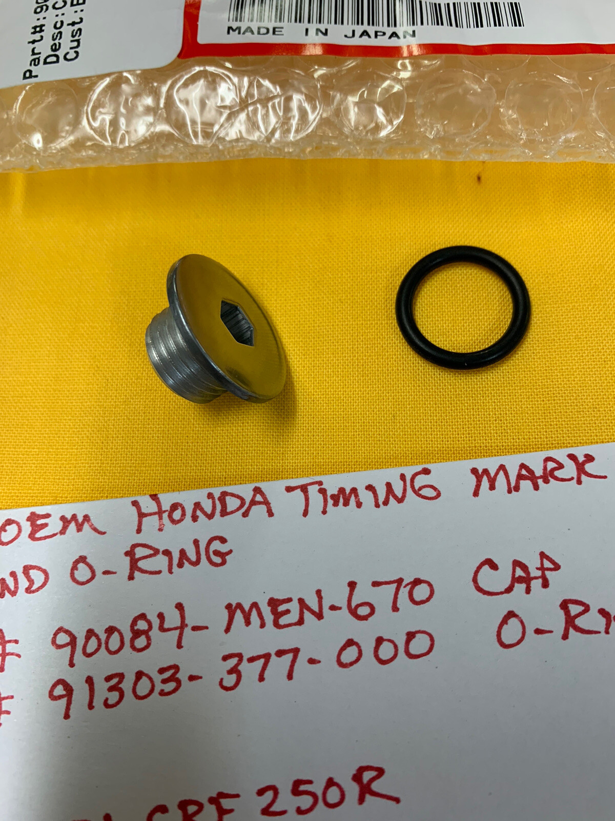 New OEM HONDA Engine Timing Hole Plug (90084-MEN-670) CRF250R, CRF250X ...