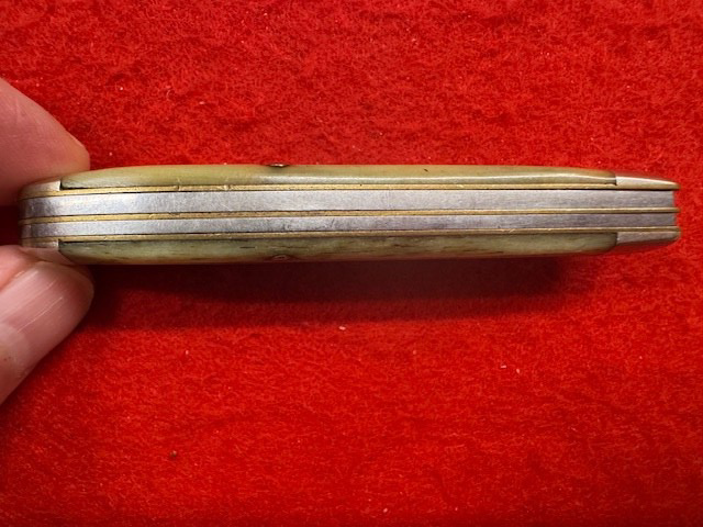 1955 – 1957 QUEEN STEEL DOG LEG JACK, AMBER WINTERBOTTOM BONE SCALES ...