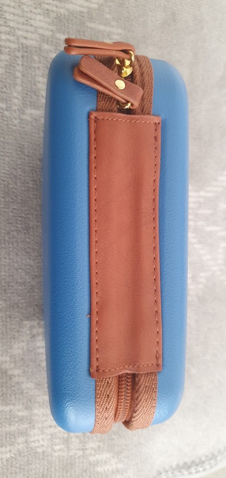 1 Qatar Airways Business Class Amenity Kit Neu in Blau Kulturtasche Kulturbeutel | eBay.de