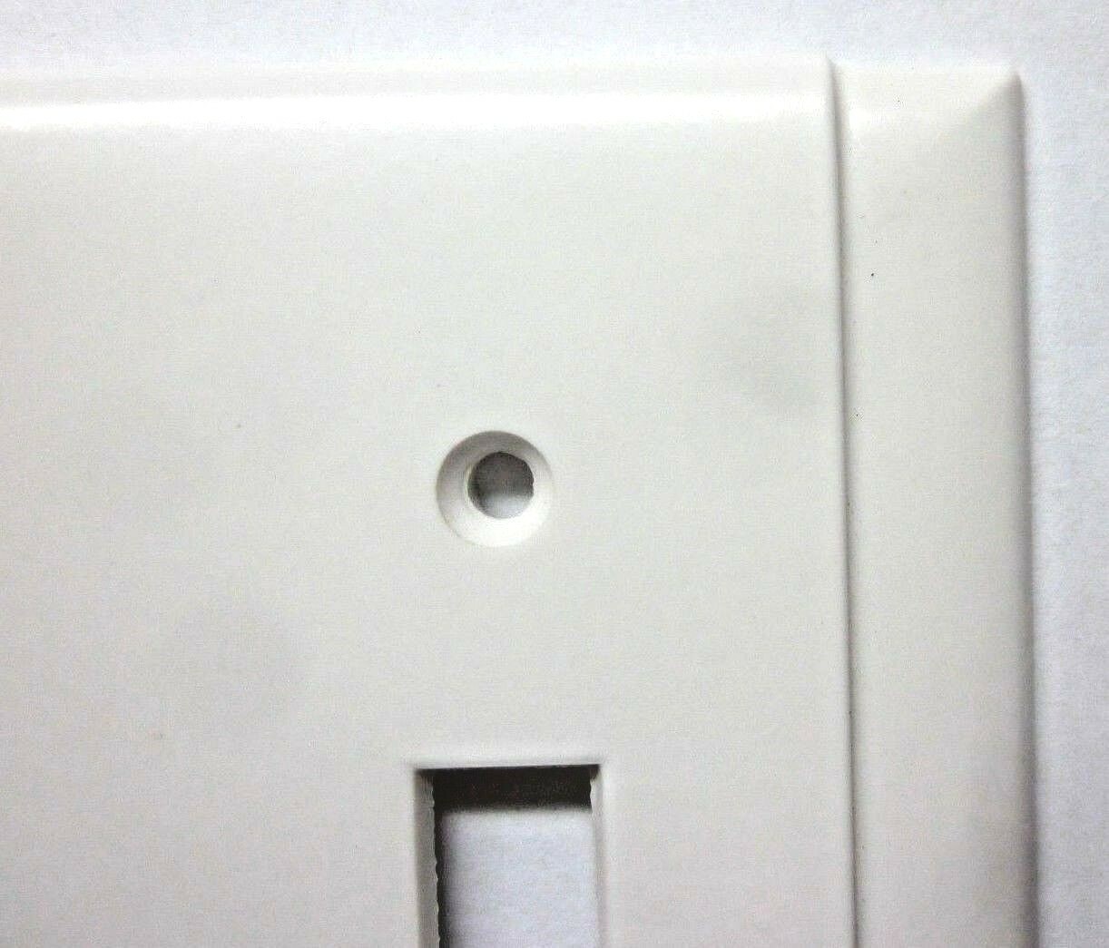 Beco USA 1950s White Bakelite 2 Vertical Ribs 3-Gang Switch Plate Wall ...