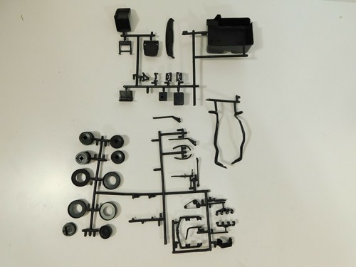 Original MPC Mack DM800 Heavy Duty 1/25 Interior Miscellaneous NEW ...