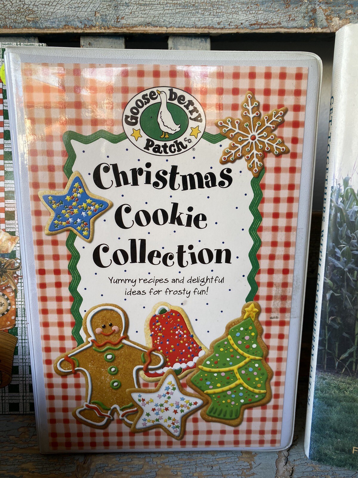 Gooseberry Patch Books Cookbooks Cookie Cutters LOT of 15 Christmas ...