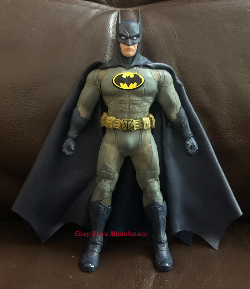 Mezco One:12 Sovereign Knight Batman ACTION FIGURE IN STOCK Limited ...
