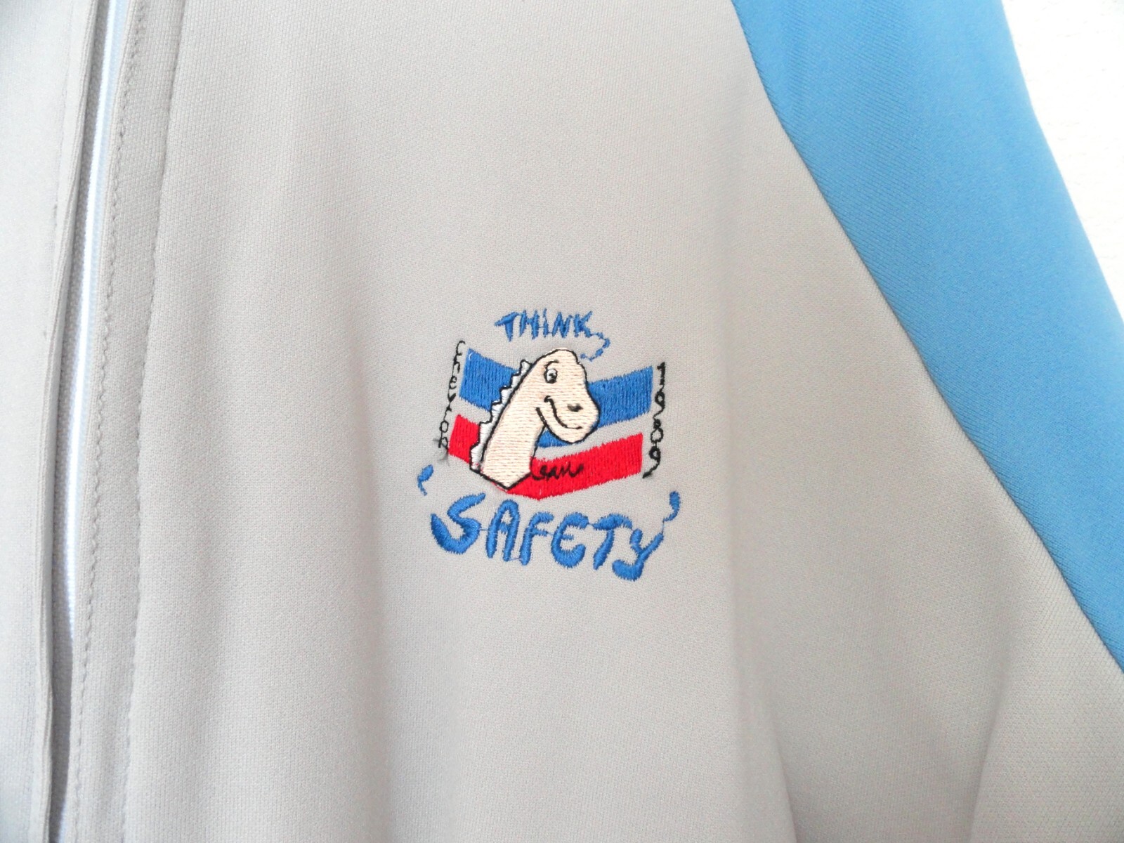 1980s Vintage Chevron embroidered logo dinosaur gray … - Gem