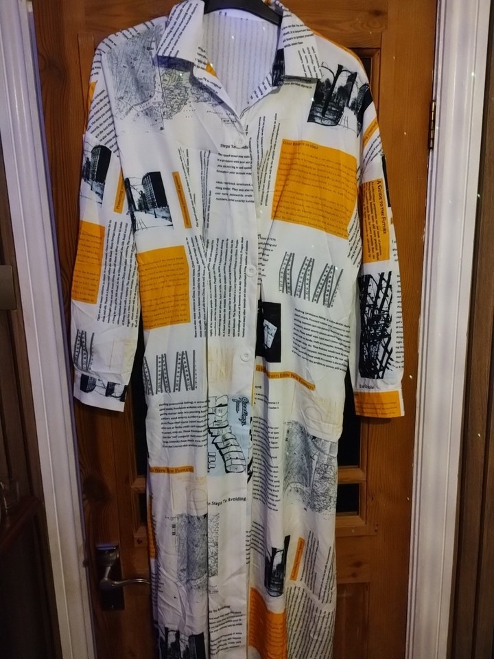 Ladies Newspaper Print Full Length Dress with Inner Waist Tie. Size 18 ...