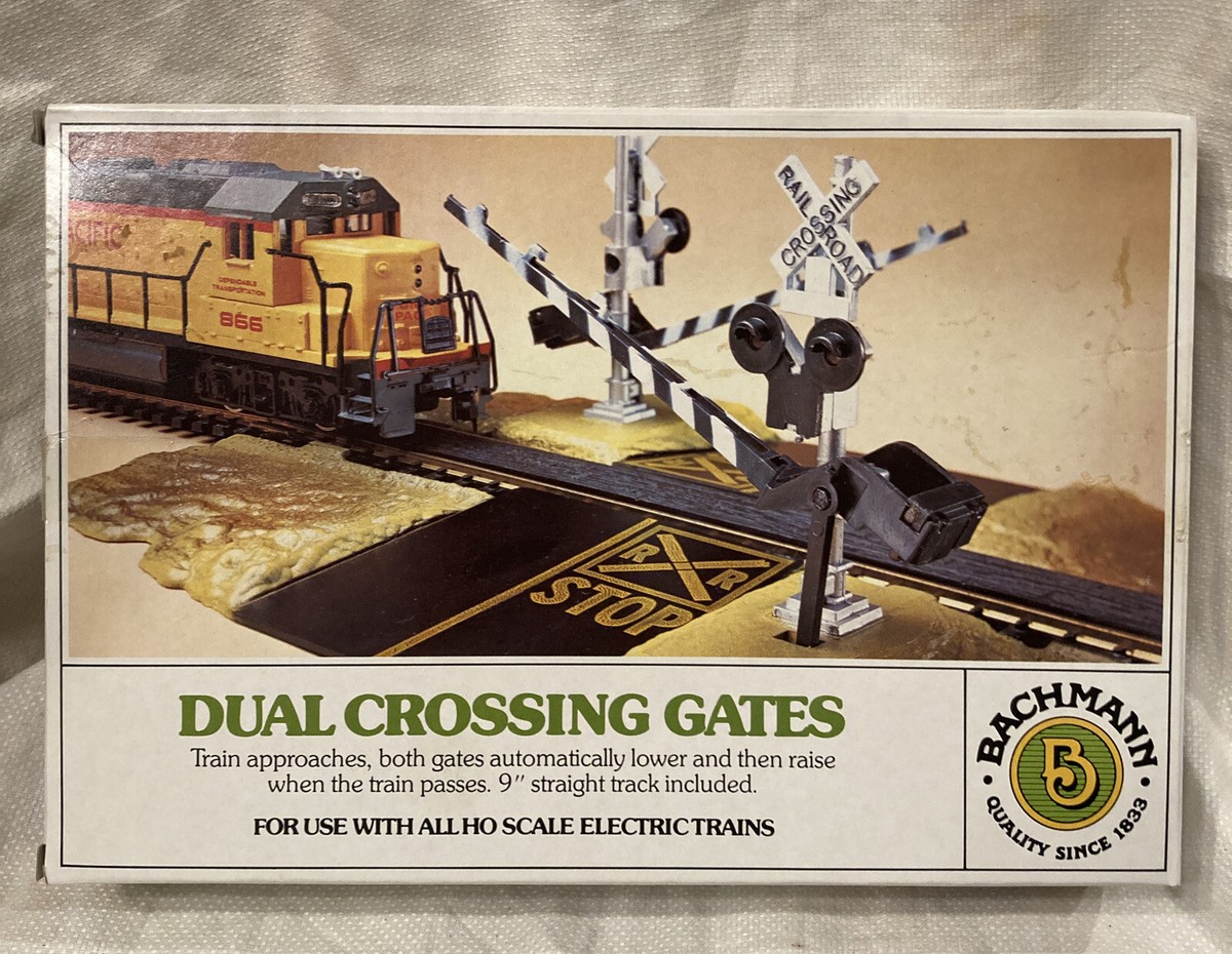 Ho Scale Railroad Crossing