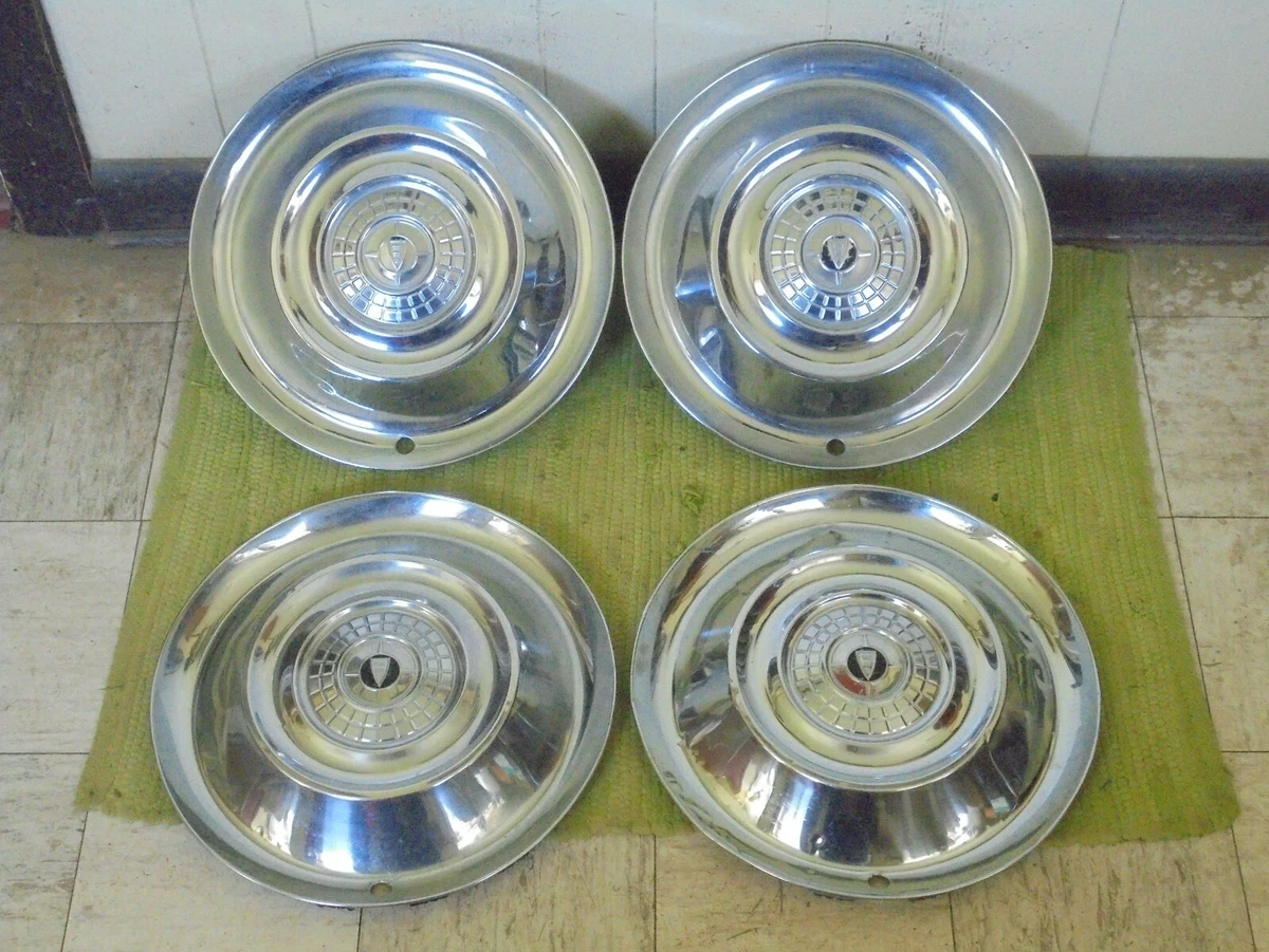 Mopar Chrysler Hubcap