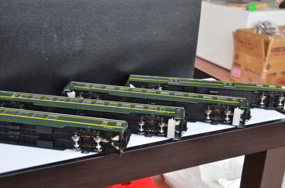 MTC China Railway Class 25T Beijing-Urumqi Express Passenger Coach Set ...