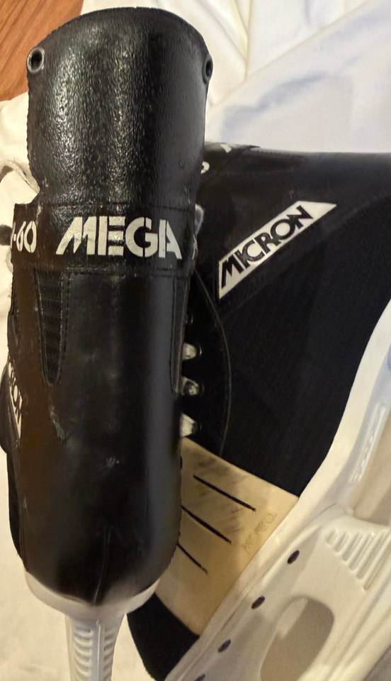 Vintage Canadian Made Micron Mega 9-60 Hockey Skates sz 9 - EXCELLENT ...