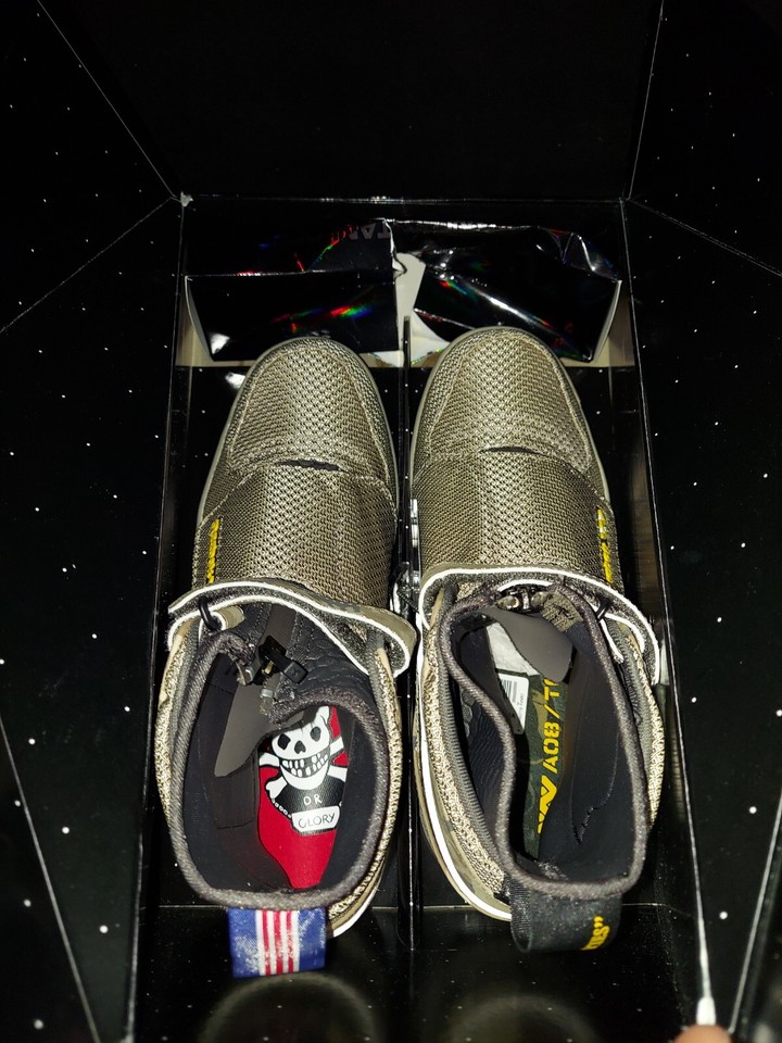 NEW Reebok Alien Bug Stomper USCM QS FV5052 Ripley US 6.5 damaged box ...