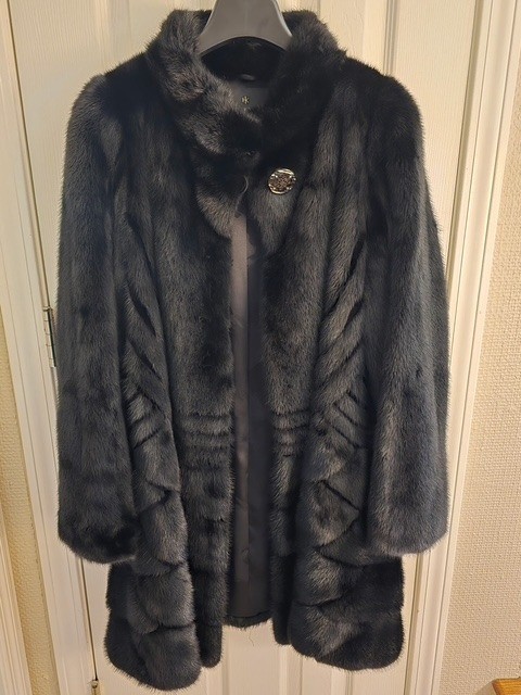 Exquisite Rich, Brown Mink Fur Coat Street Length Size M | eBay