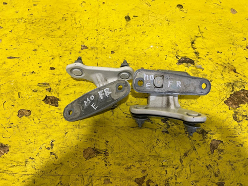 09-13 FRONT RIGHT SIDE DOOR HINGE UPPER & LOWER Mercedes E-ClassW212 ...