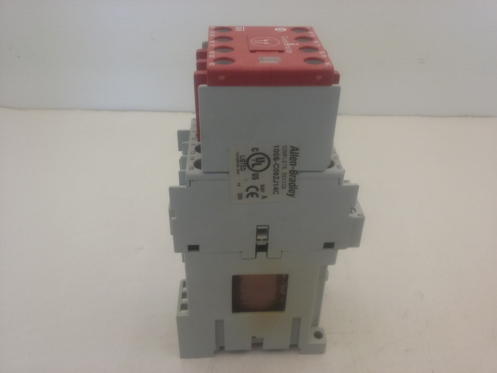 ALLEN BRADLEY 100S-C09ZJ14C GUARDMASTER CONTACTOR 9A 24VDC 1NO/4NC ...